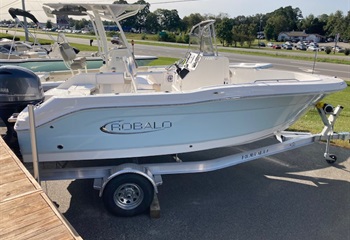 New Robalo's For Sale In NC - Anglers Marine - 910-755-7900